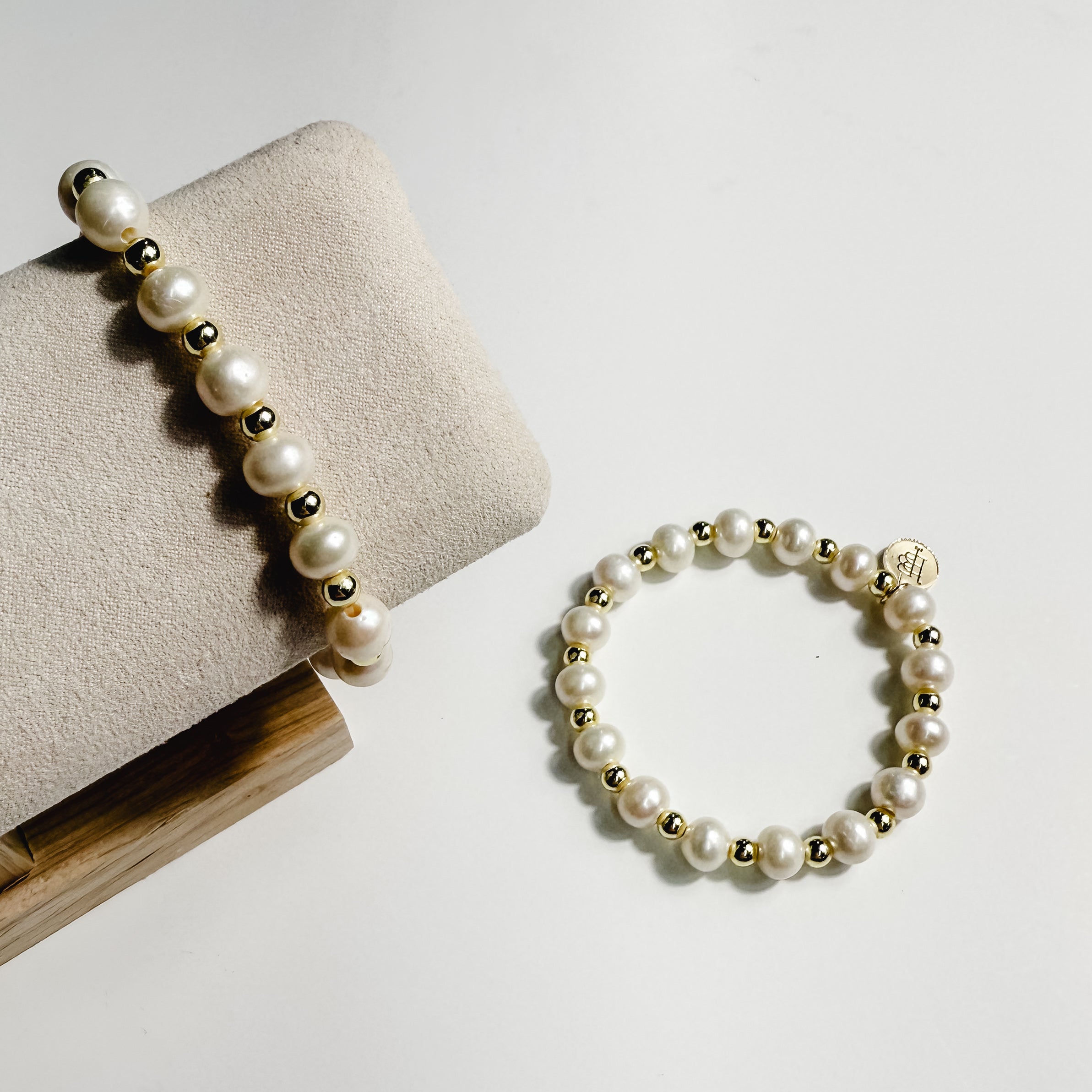 Lexi Stacker Bracelet - pearl – Hollowood at Home