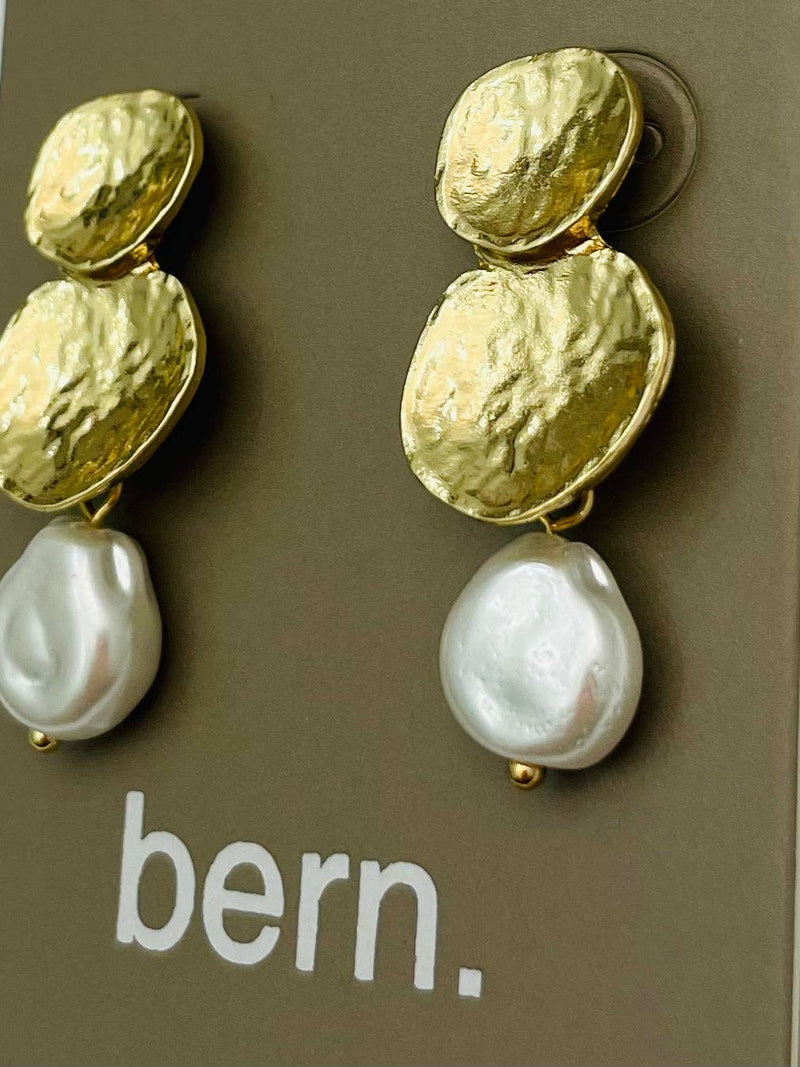 Double Drop Golf & Pearl – Hollowood at Home